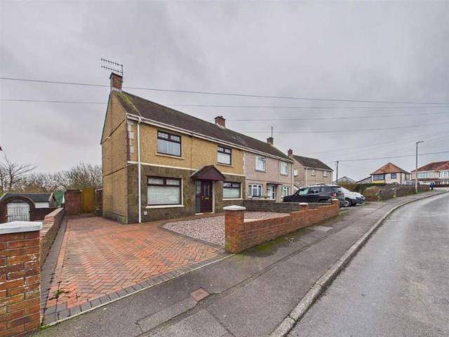 3 Bedroom Semi Detached House