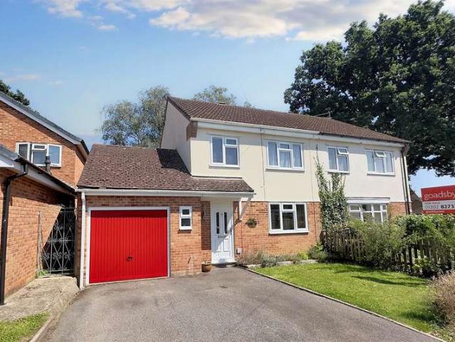 3 Bedroom Semi Detached House