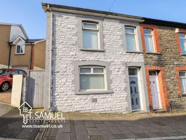 3 Bedroom Semi Detached House
