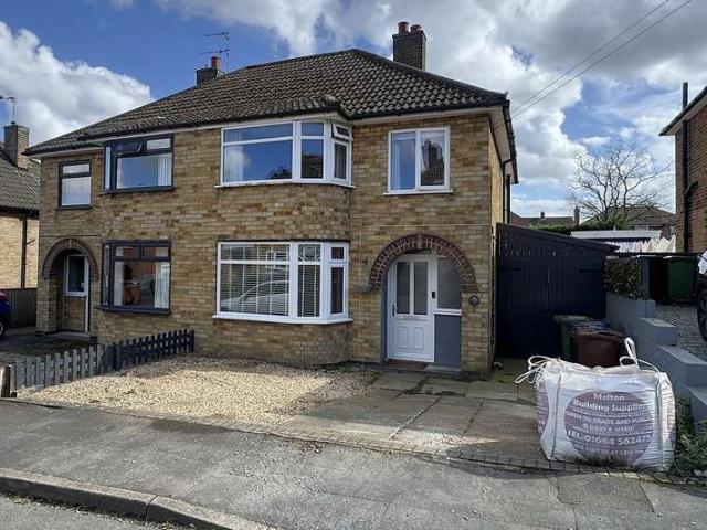 3 Bedroom Semi Detached House