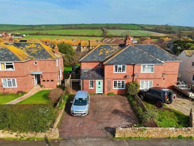 3 Bedroom Semi Detached House