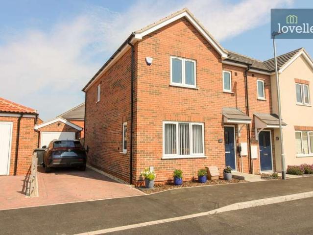 3 Bedroom Semi Detached House