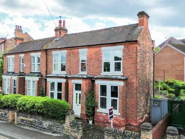3 Bedroom Semi Detached House