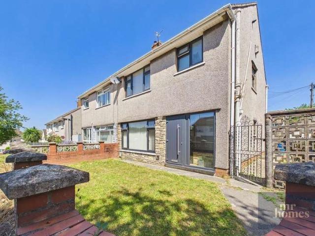 3 Bedroom Semi Detached House