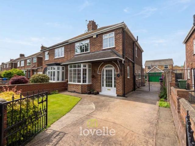 3 Bedroom Semi Detached House