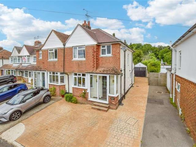 3 Bedroom Semi Detached House