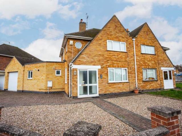 3 Bedroom Semi Detached House