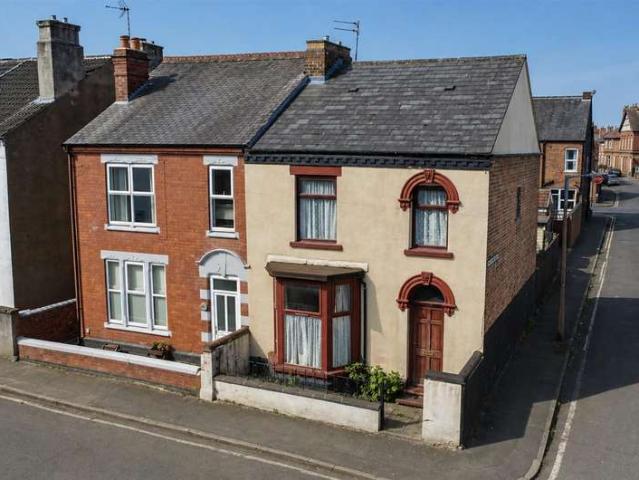 3 Bedroom Semi Detached House
