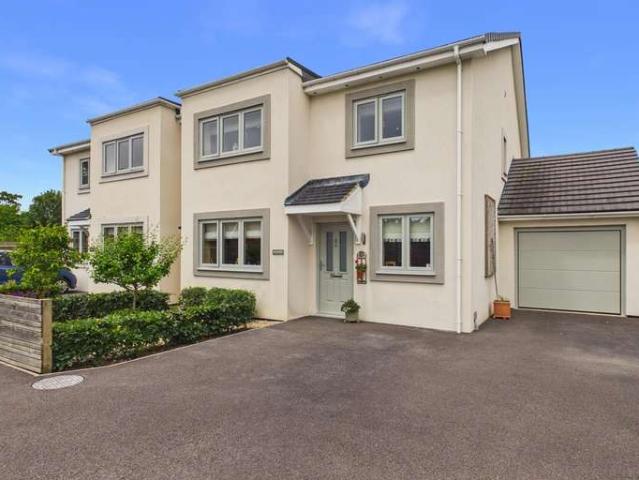 3 Bedroom Semi Detached House