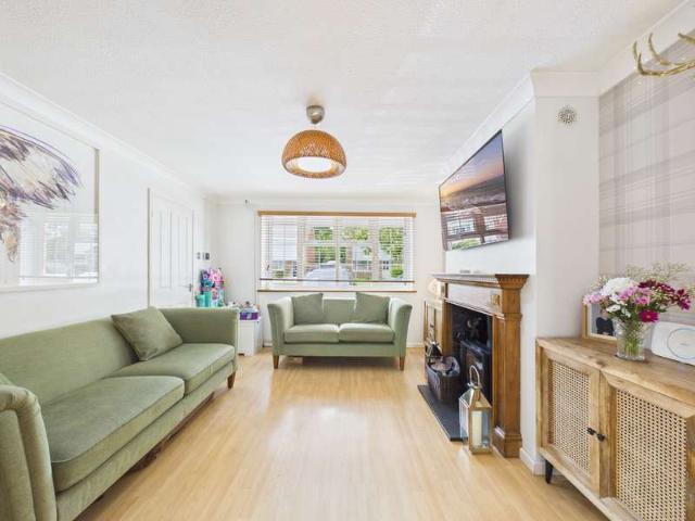 3 Bedroom Semi Detached House