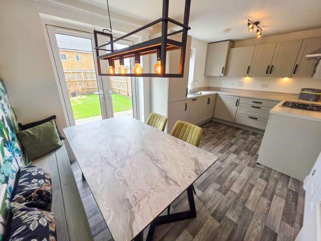3 Bedroom Semi Detached House