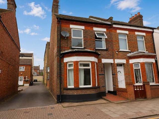 3 Bedroom Semi Detached House