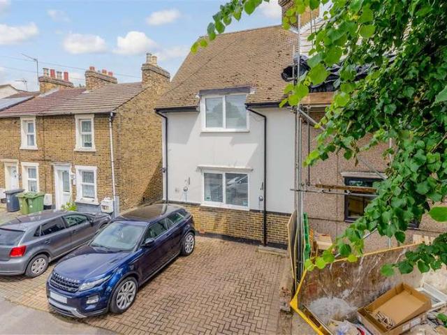 3 Bedroom Semi Detached House