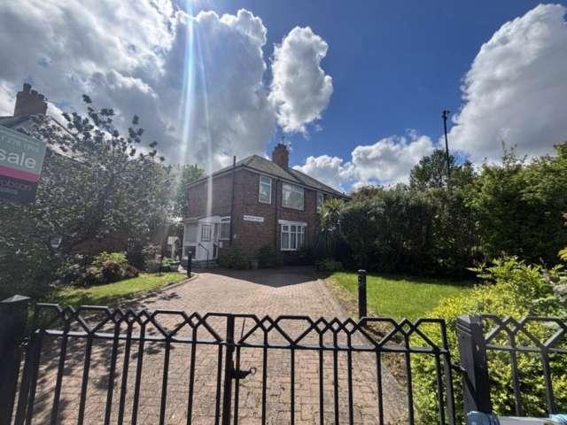 3 Bedroom Semi Detached House