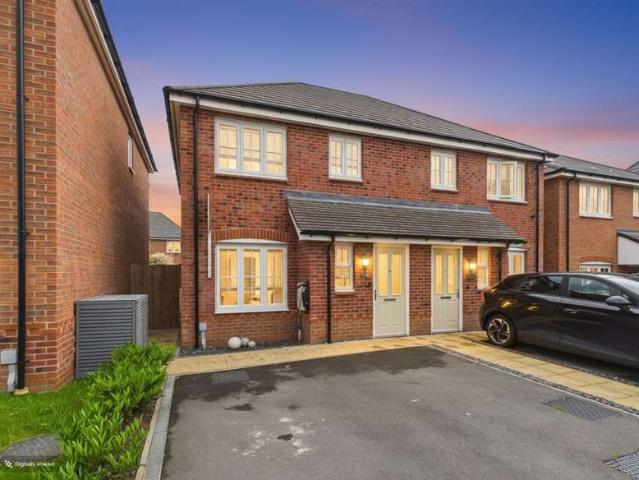3 Bedroom Semi Detached House