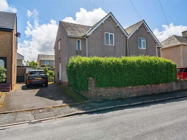 3 Bedroom Semi Detached House