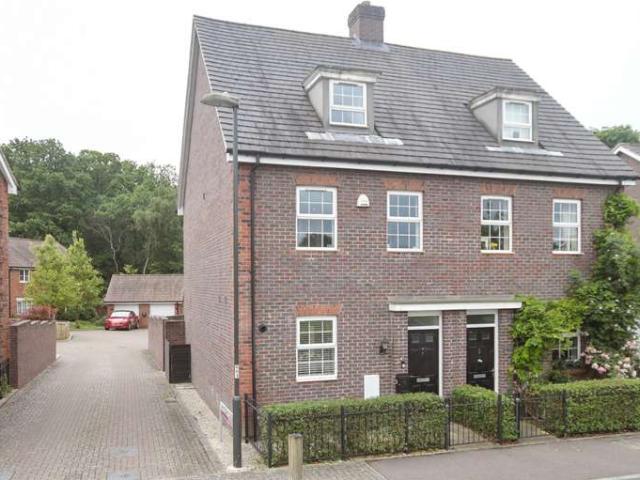 3 Bedroom Semi Detached House
