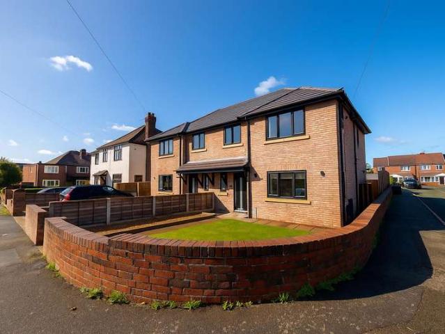3 Bedroom Semi Detached House