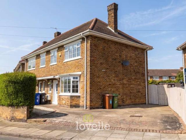 3 Bedroom Semi Detached House