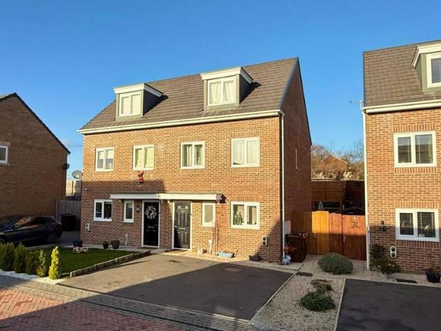 3 Bedroom Semi Detached House