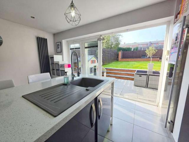 3 Bedroom Semi Detached House