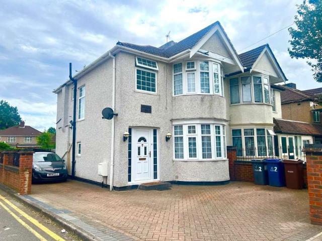 3 Bedroom Semi Detached House