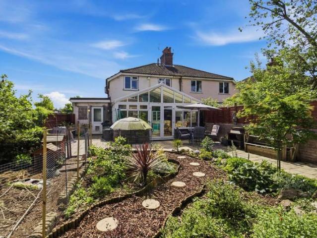 3 Bedroom Semi Detached House