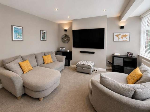 3 Bedroom Semi Detached House