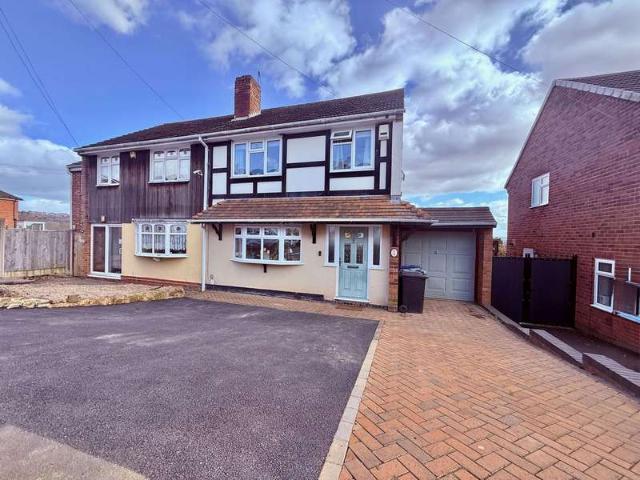 3 Bedroom Semi Detached House