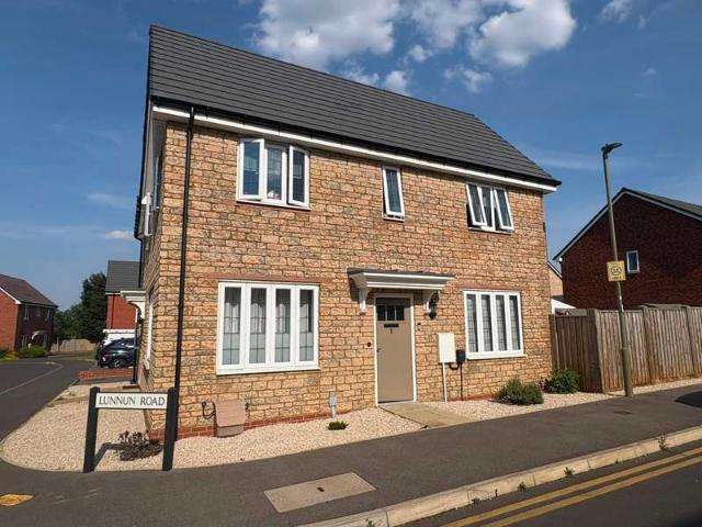 3 Bedroom Semi Detached House