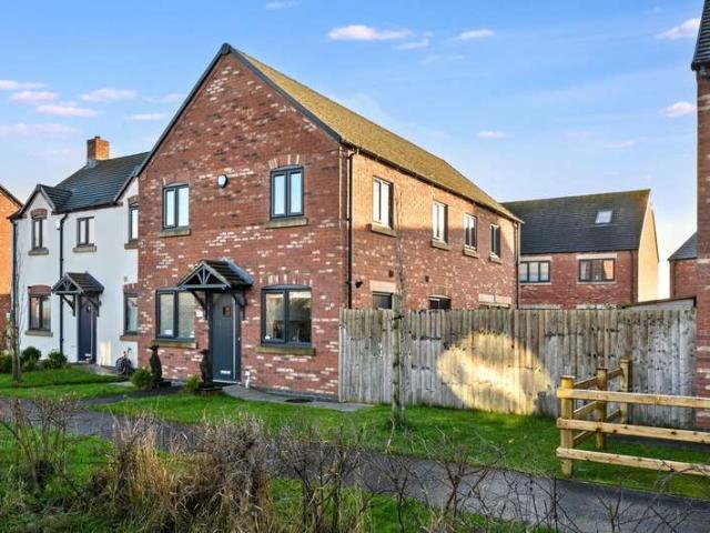 3 Bedroom Semi Detached House
