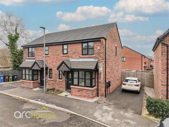 3 Bedroom Semi Detached House
