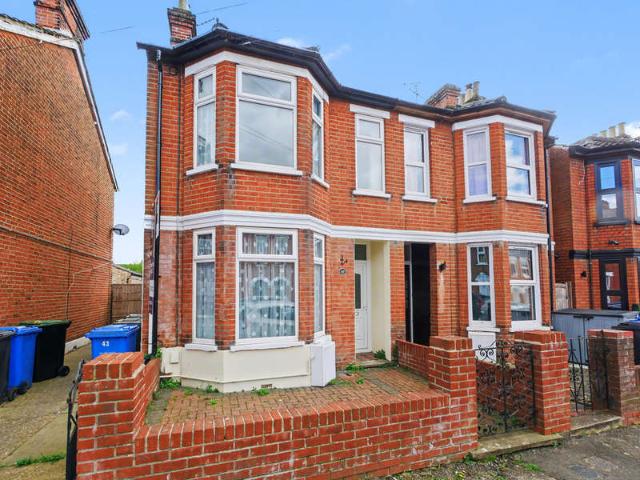 3 Bedroom Semi Detached House
