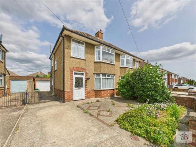 3 Bedroom Semi Detached House