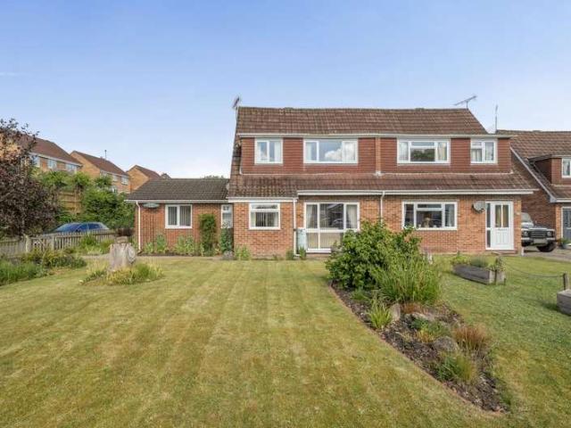 3 Bedroom Semi Detached House