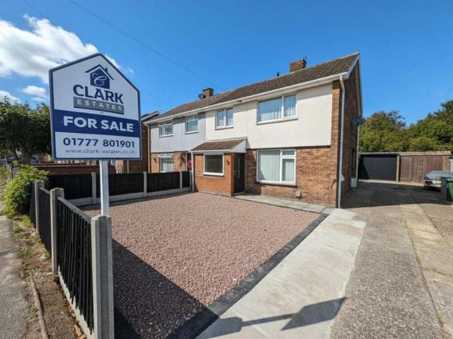 3 Bedroom Semi Detached House