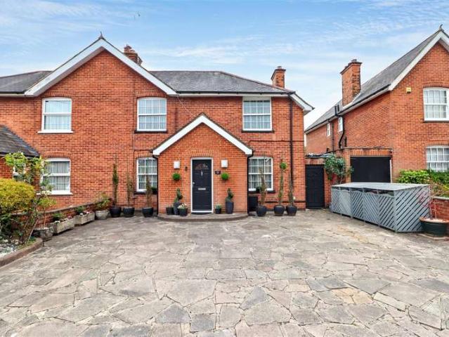 3 Bedroom Semi Detached House
