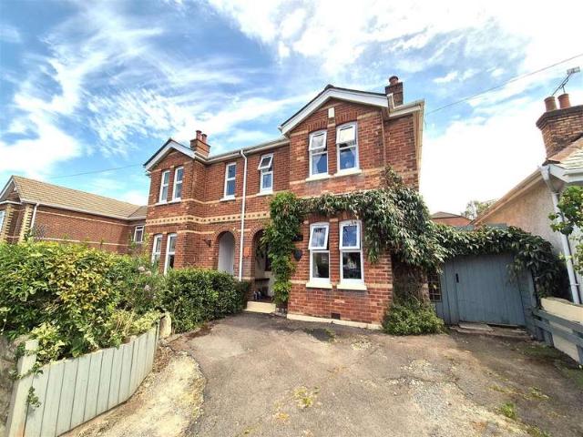 3 Bedroom Semi Detached House