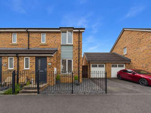 3 Bedroom Semi Detached House