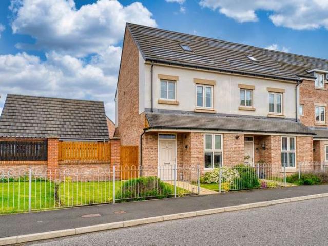 3 Bedroom Semi Detached House