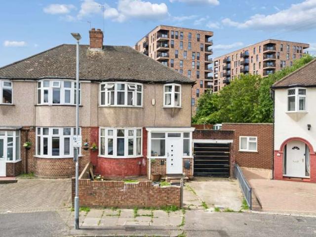 3 Bedroom Semi Detached House