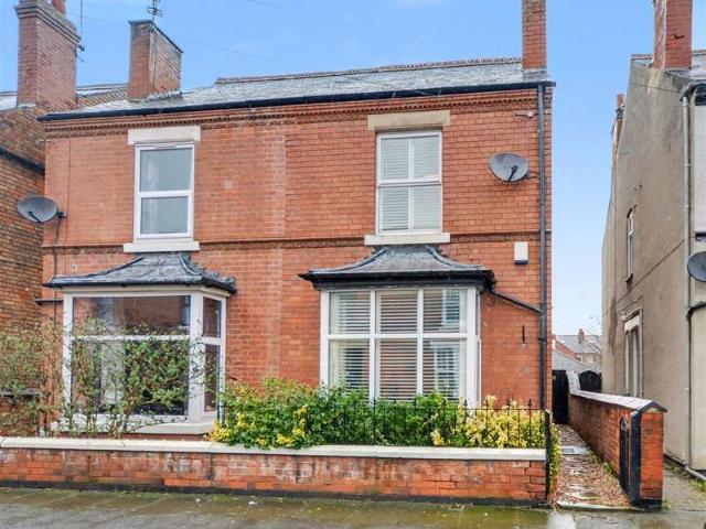 3 Bedroom Semi Detached House