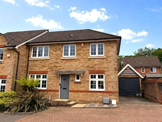 3 Bedroom Semi Detached House