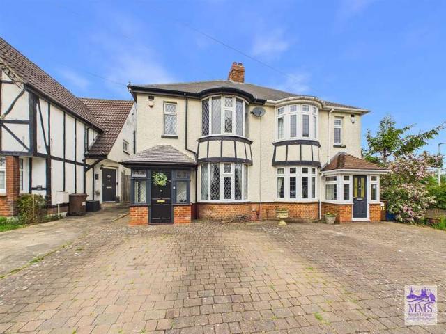 3 Bedroom Semi Detached House