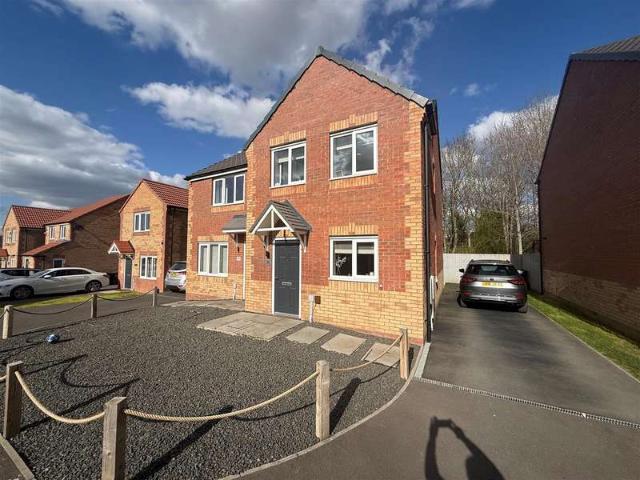 3 Bedroom Semi Detached House