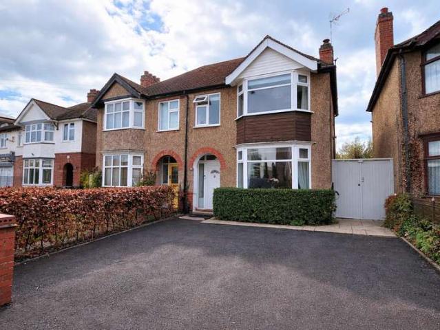 3 Bedroom Semi Detached House