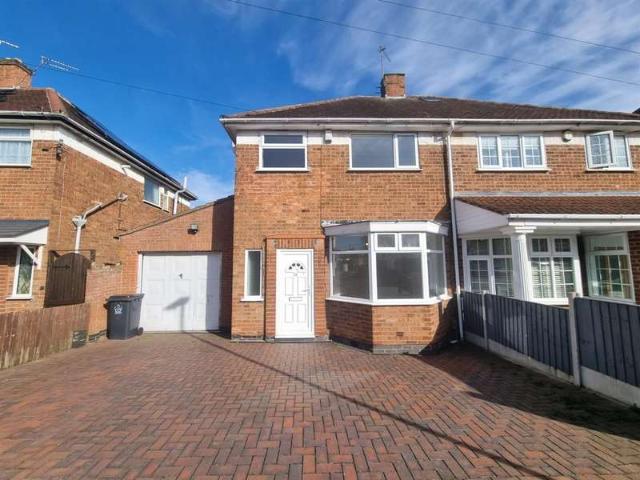 3 Bedroom Semi Detached House