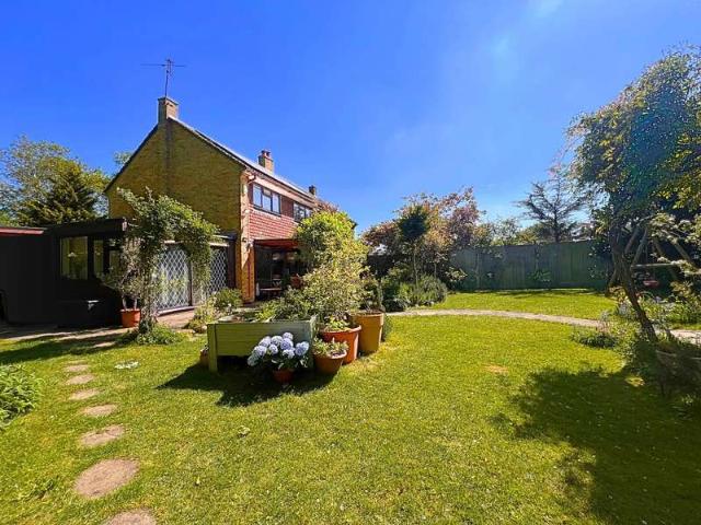 3 Bedroom Semi Detached House
