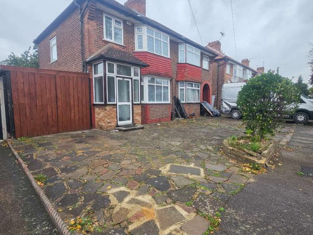 3 Bedroom Semi Detached House