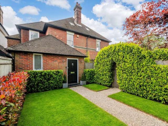 3 Bedroom Semi Detached House